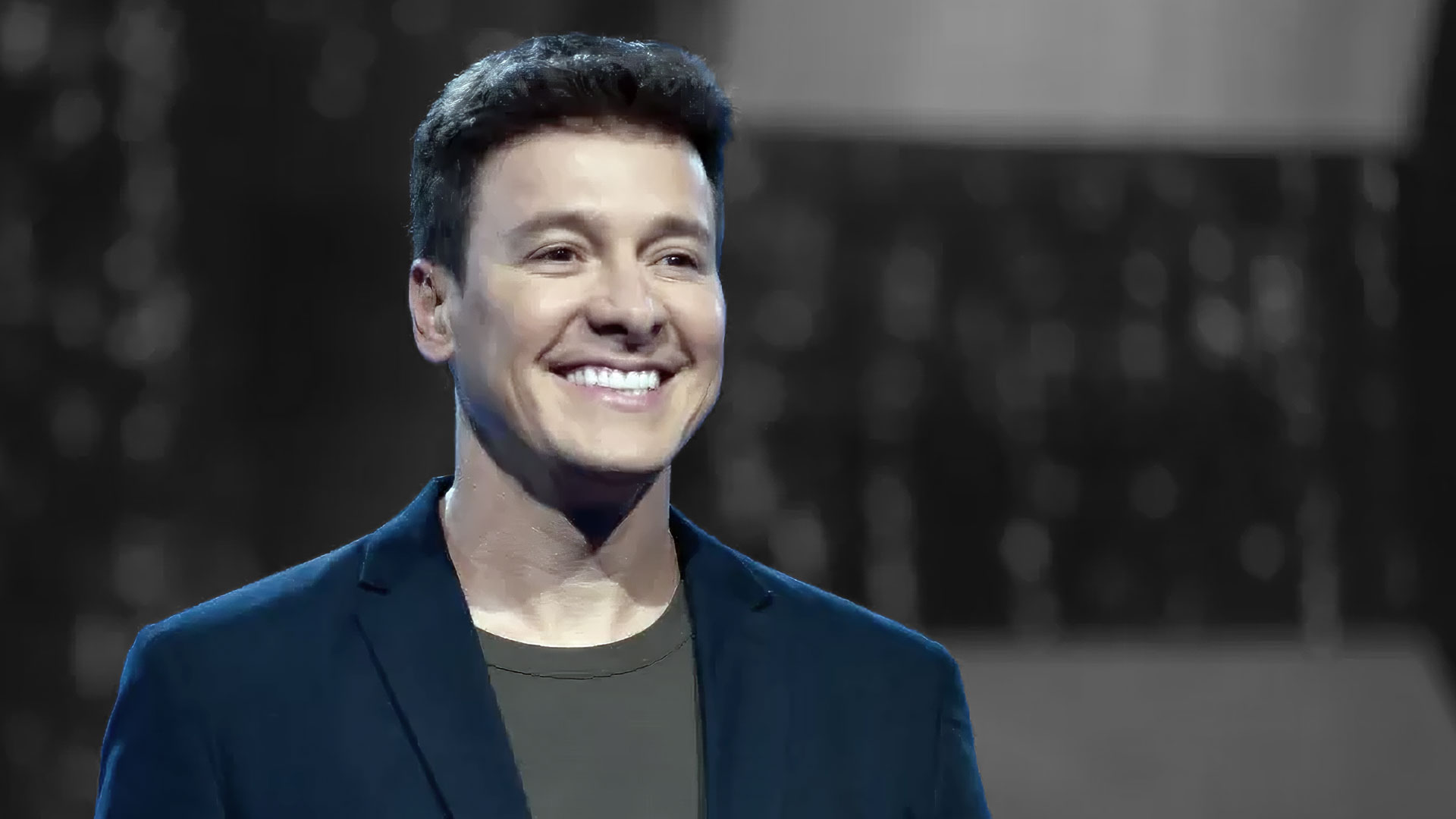 Rodrigo Faro deixa Record após 16 anos